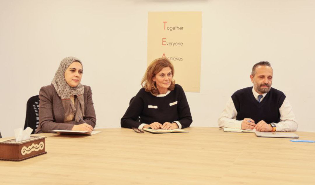 “هند قبوات” تلتقي وفداً من الاتحاد الأوروبي لبحث آليات التعاقد ودعم ...